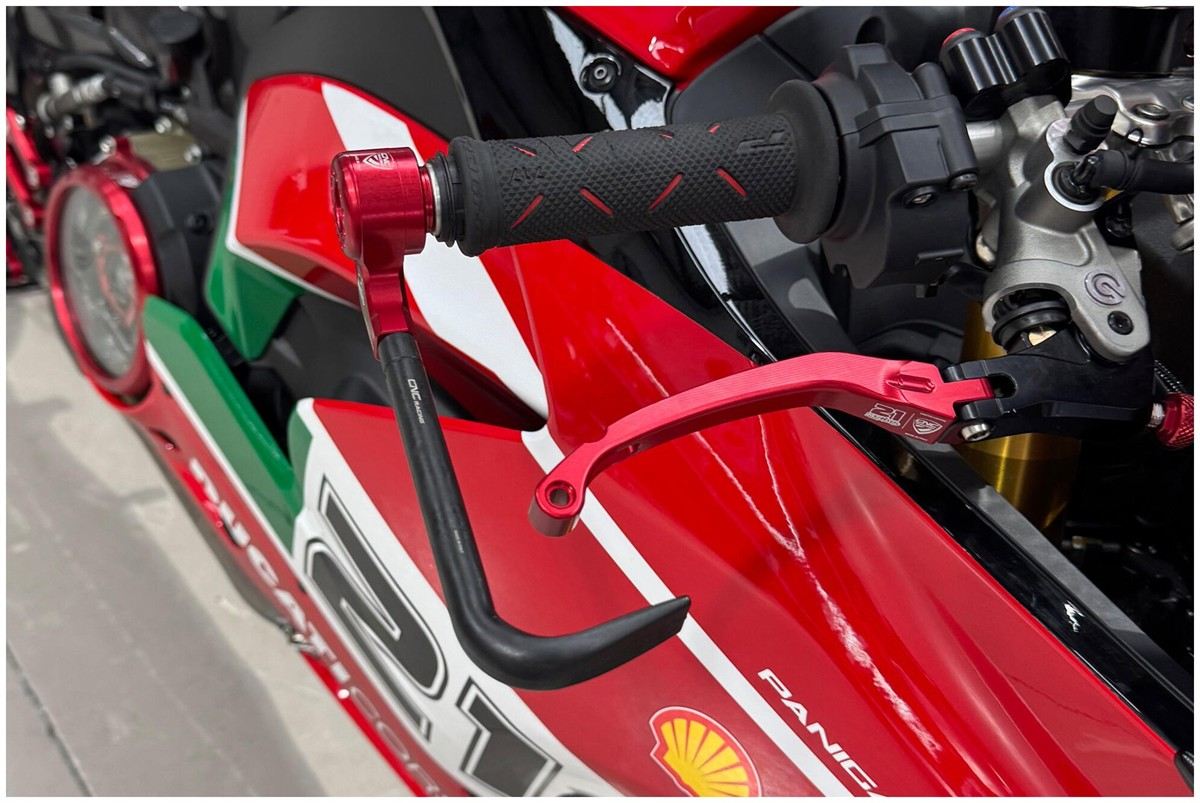CNC Racing Brake Guard Race Protection front brake lever Troy Bayliss ...